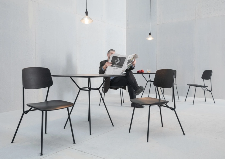 Strain chair - Bloom Furniture Studio